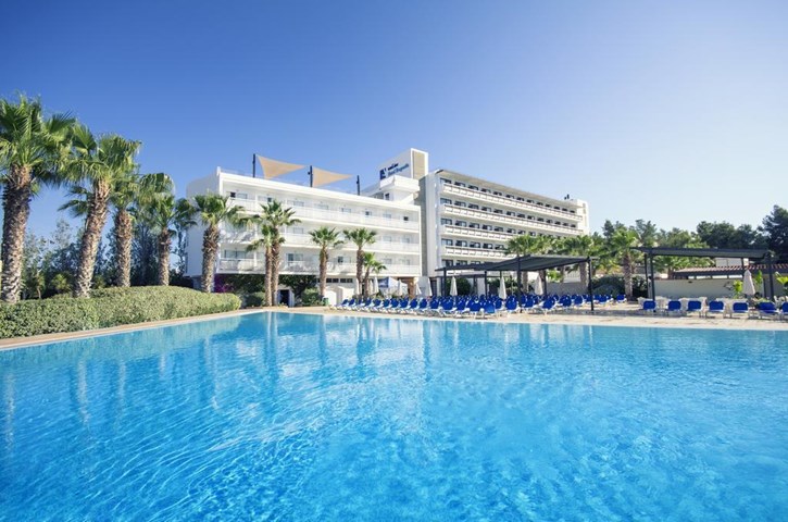 Azuline Hotel Bergantin, San Antonio Bay, Ibiza, Spain | Travel Republic