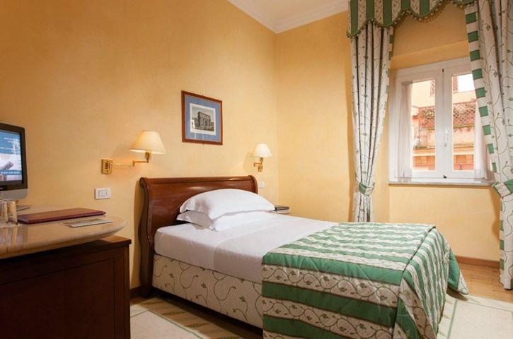 Victoria Hotel, Rome, Italy | Emirates Holidays