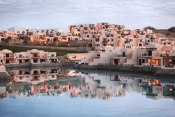 Cove Rotana Resort