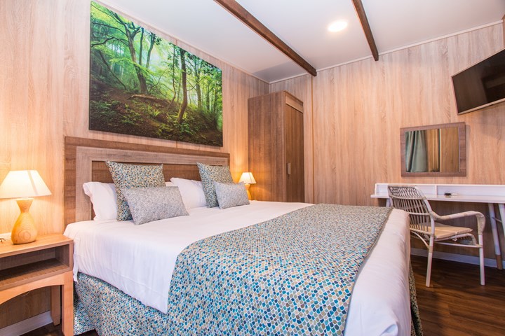 Magic Robin Hood Sports, Waterpark & Medieval Lodge Resort, Benidorm ...