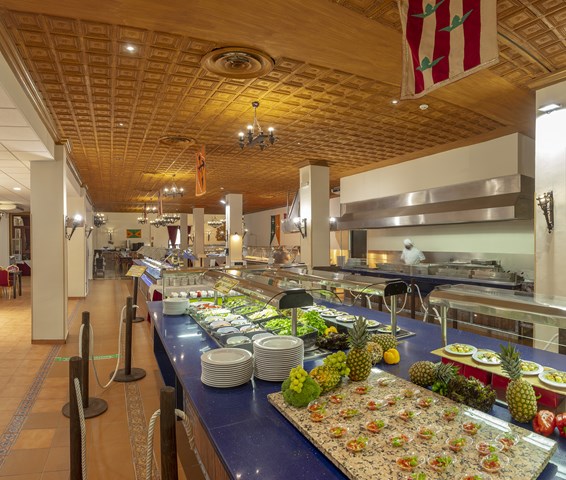 Magic Robin Hood Sports, Waterpark & Medieval Lodge Resort, Benidorm ...