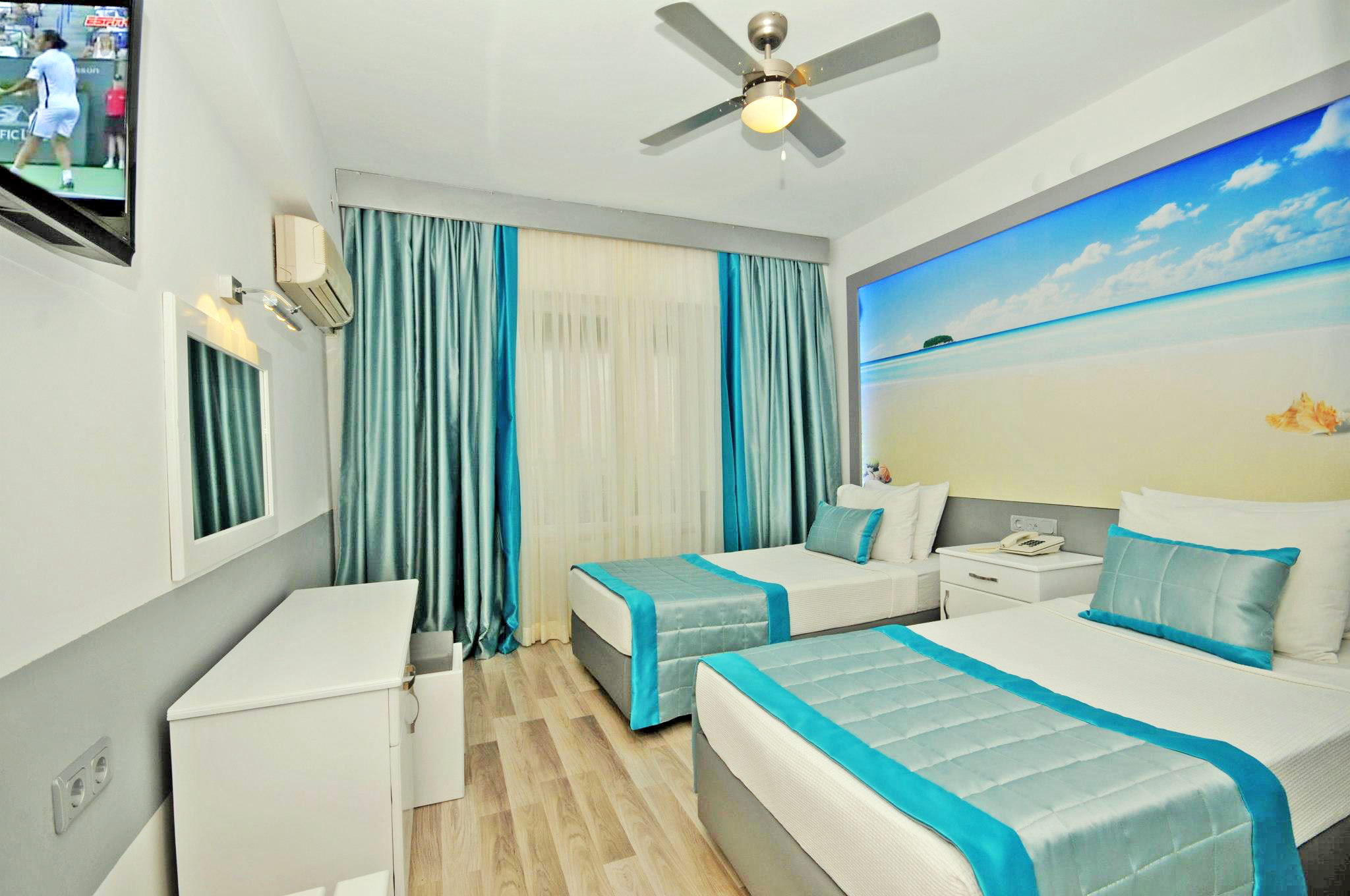 Blue Palace Hotel & Family