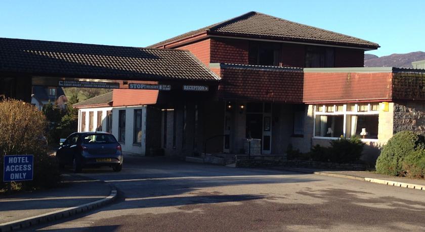 The Highlander Hotel