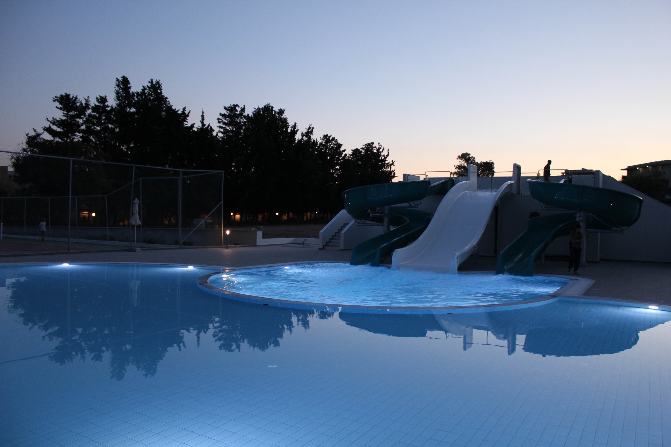 Eden Roc Resort Hotel & Bungalows