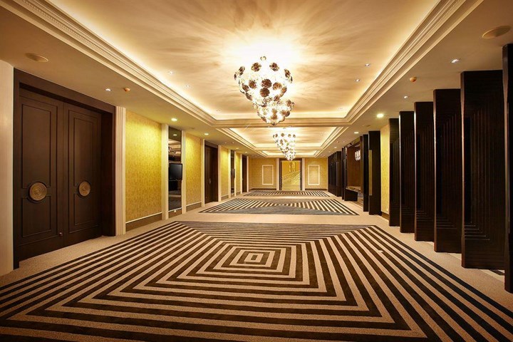 Graph Hotel, Ratchada, Thailand | Emirates Holidays