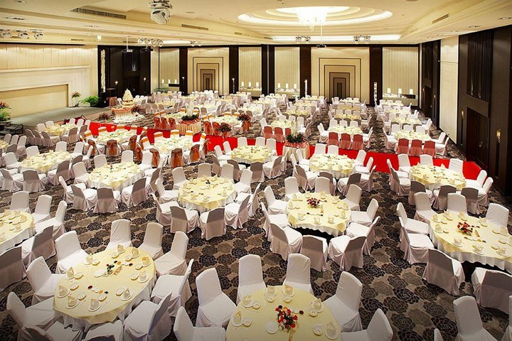 Graph Hotel, Ratchada, Thailand | Emirates Holidays