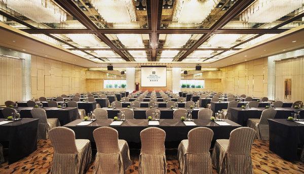 Regal Riverside Hotel