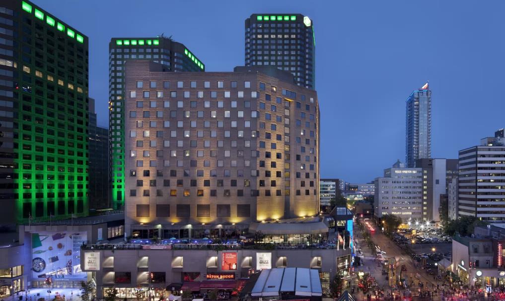 DoubleTree by Hilton Montreal Downtown